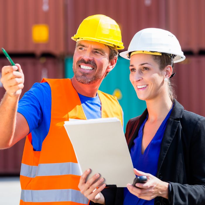 6 Steps to Create a Better Employee Experience for Deskless Workers